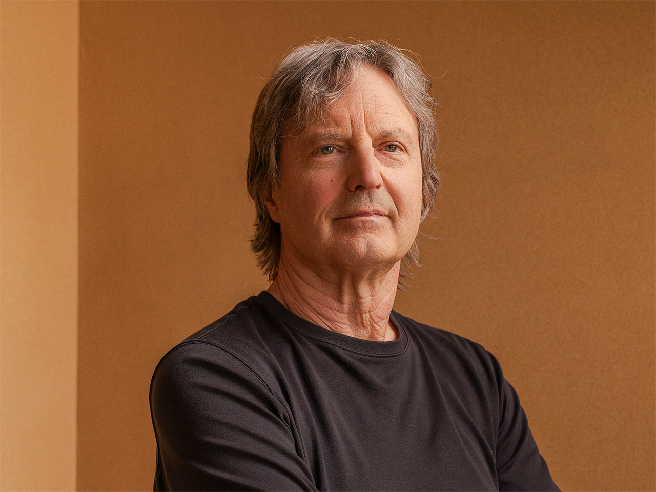 How architect Tom Kundig designs mountain cabins that balance shelter ...