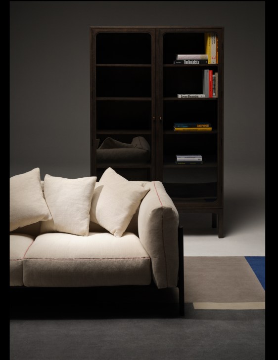 Designer Furniture: Sofas, Tables & Chairs for Home